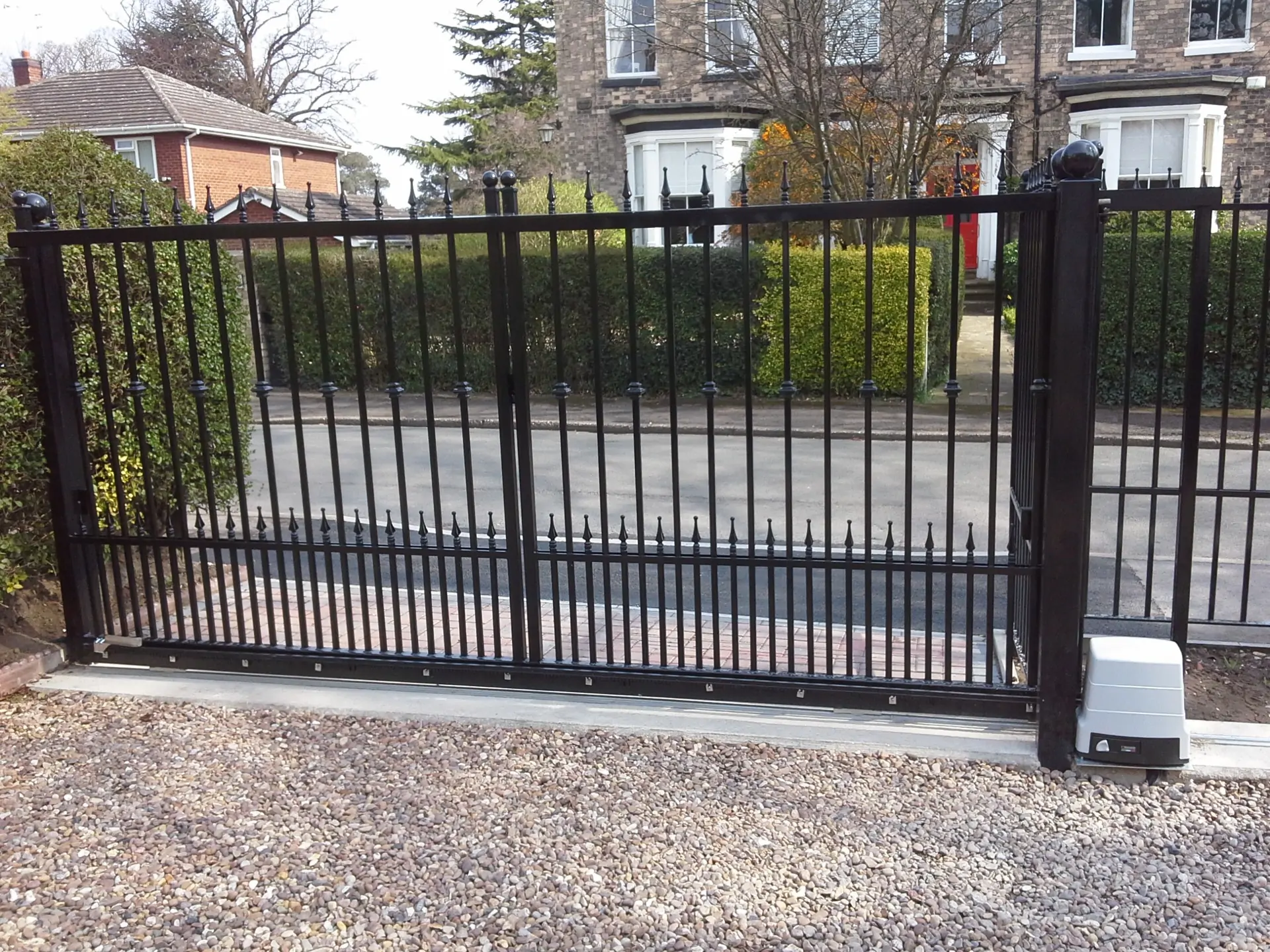 Electric Gates in Scunthorpe, GSM Intercoms in Scunthorpe