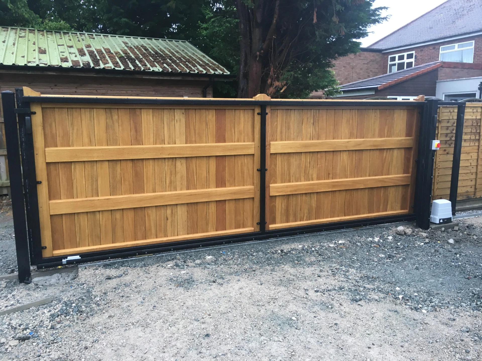 Electric Gates in Scunthorpe, GSM Intercoms in Scunthorpe