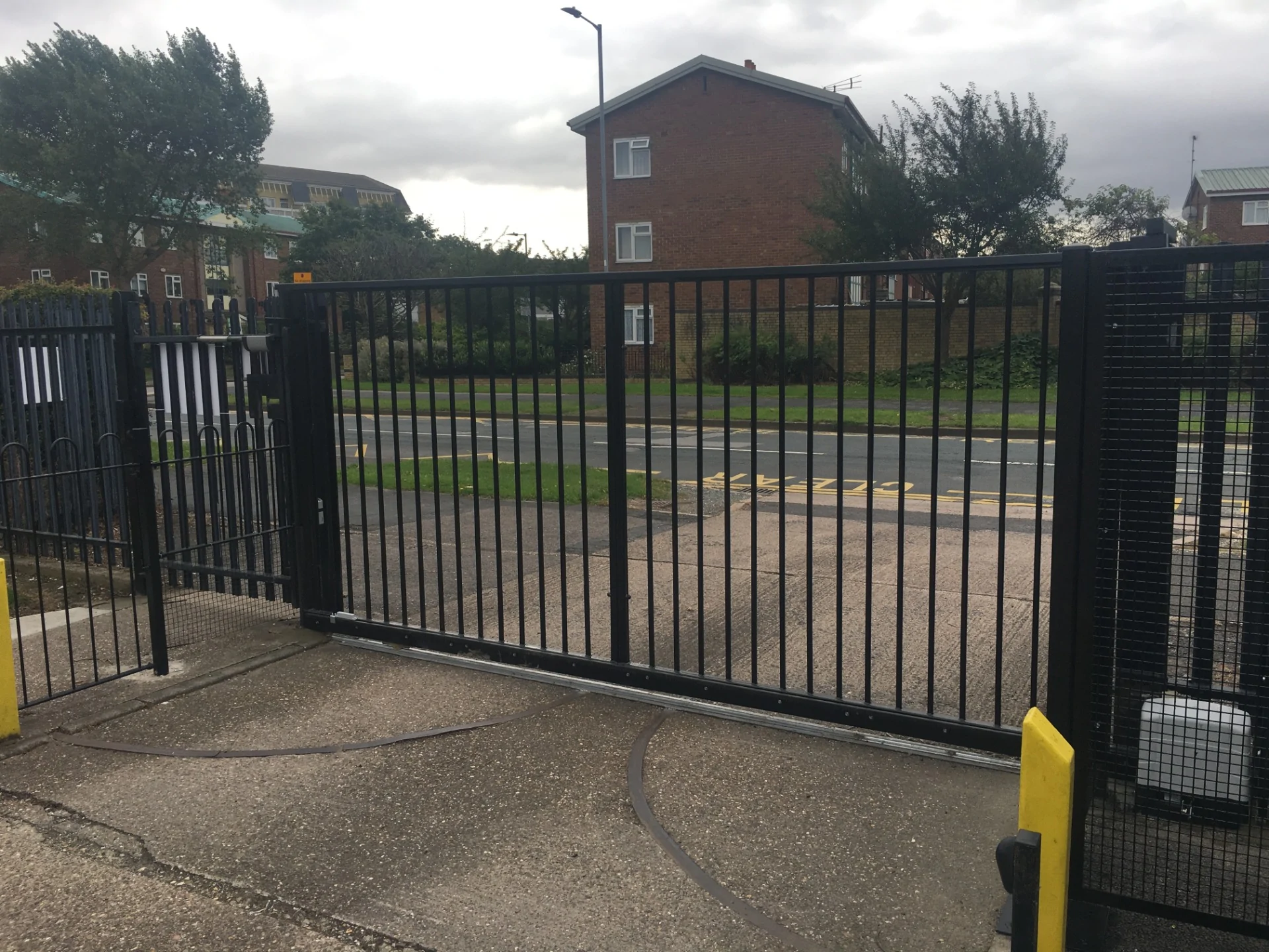 Electric Gates in Scunthorpe, GSM Intercoms in Scunthorpe